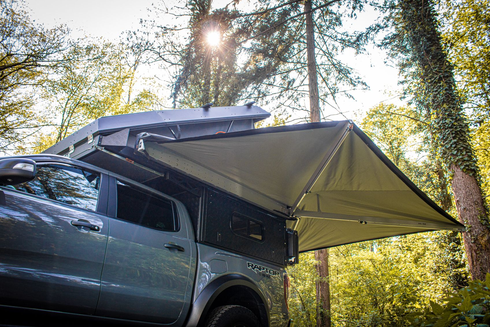 FORD RANGER RAPTOR CANOPY CAMPER - BIVOUAC - Tous les accessoires et ...